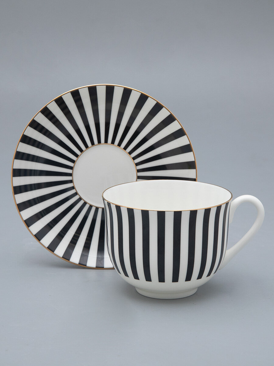 Чайная пара Да и нет, форма Ландыш, Императорский фарфоровый завод , костяной фарфор, черный, отводка золотом, 345 мл