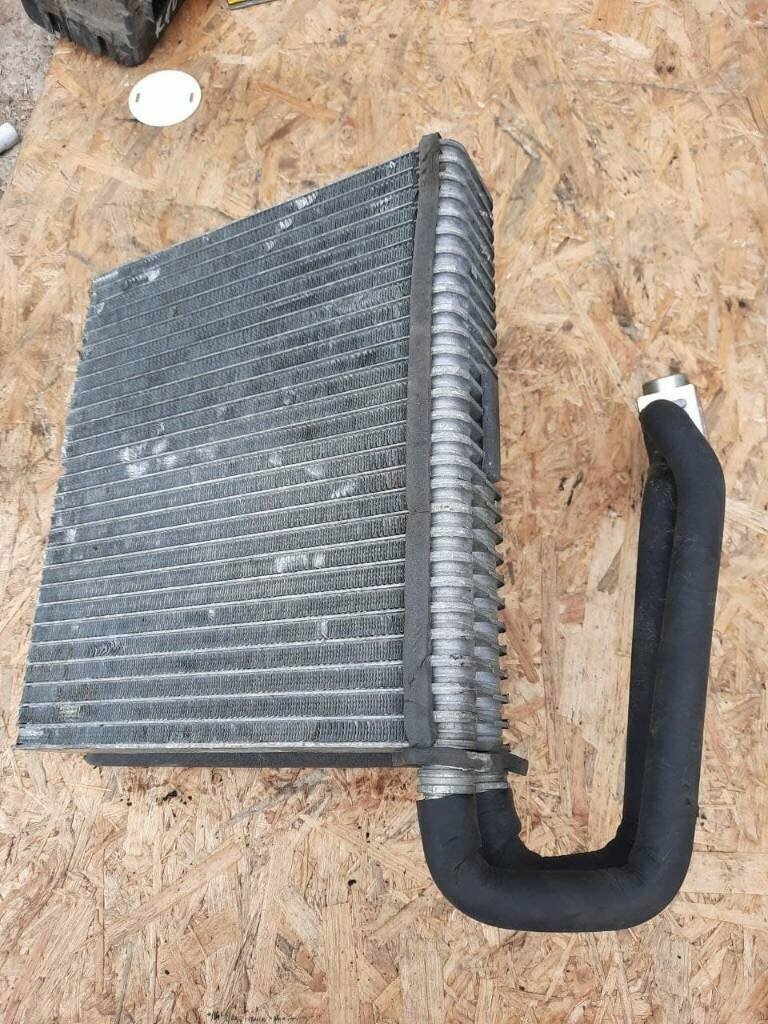 Радиатор кондиционера Opel Vectra C 2005 661232C