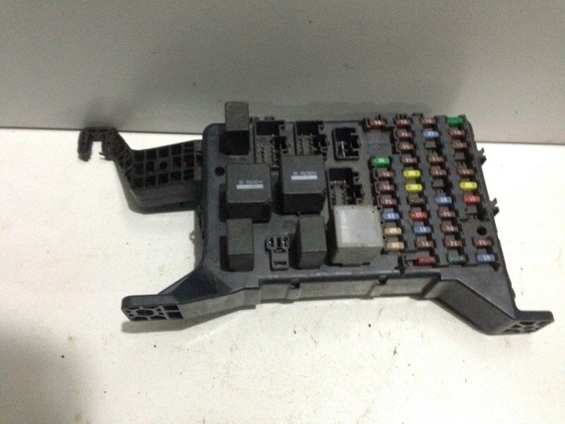 Б/У Блок предохранителей (в салоне) Ford Mondeo 3 01- б/у , Форд Мондео 3 Блок предохранителей салонный Ford Mondeo 3 2000-20...