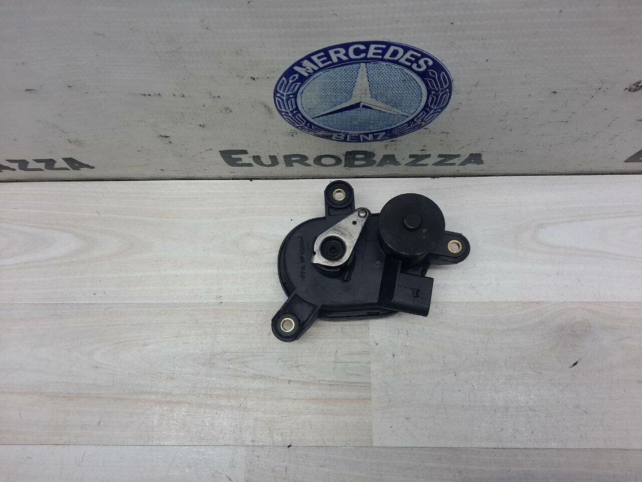 Сервопривод впускного коллектора Mercedes Om646 A6111500494