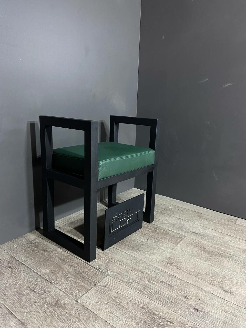 Банкетка "EasyLOFT" в стиле лофт, каркас из профиля 40х40, подушка из натуральной кожи с наполнителем из кокосовой койры