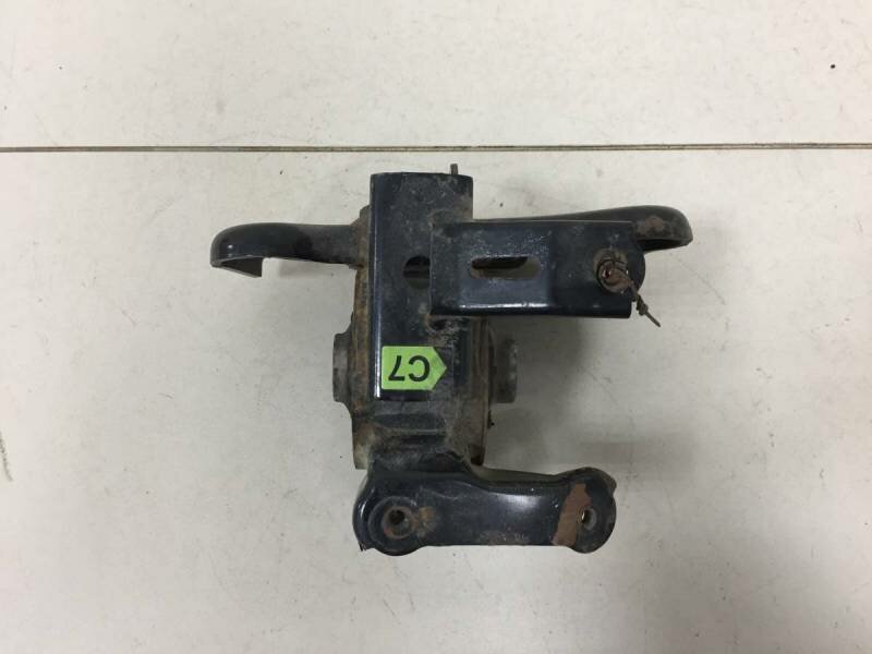 Опора КПП Toyota Corolla E180 2013 кат.номер: 123720T270