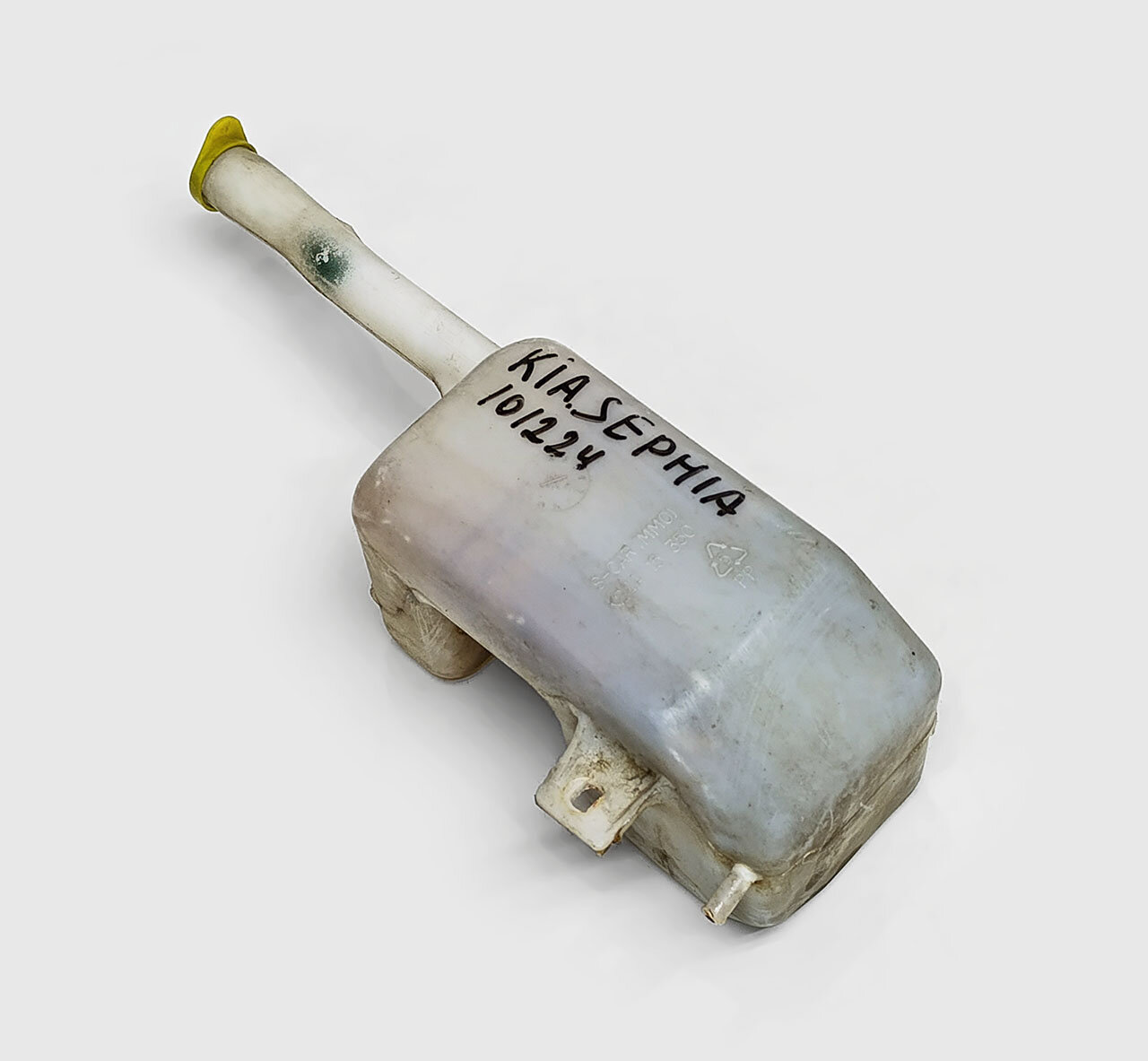 Бачок расширительный Kia Sephia