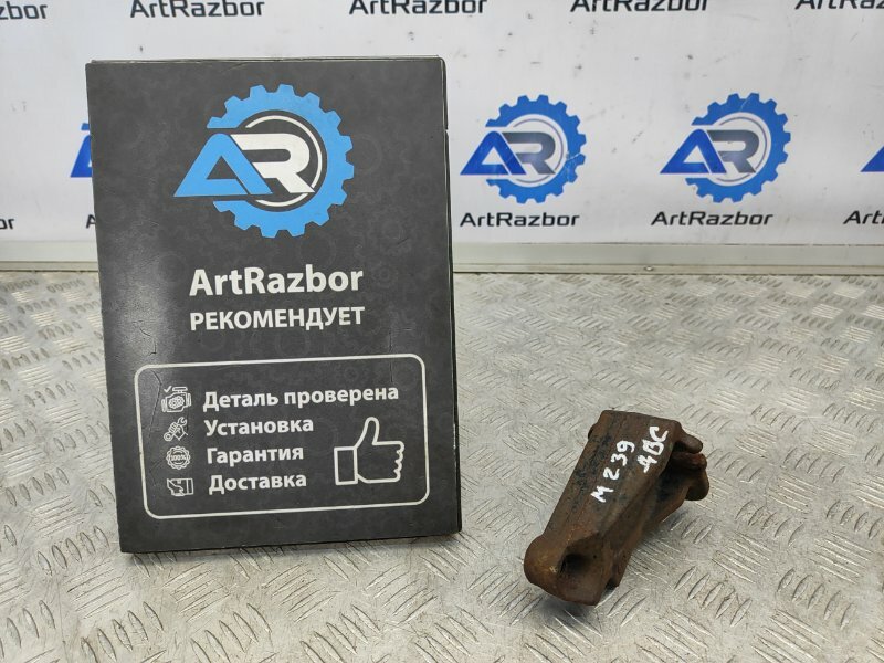 Б/У Кронштейн двигателя Mazda Mazda 3 BM / Мазда Мазда 3 BM 2.0 PE-VPS хэтчбек 2014