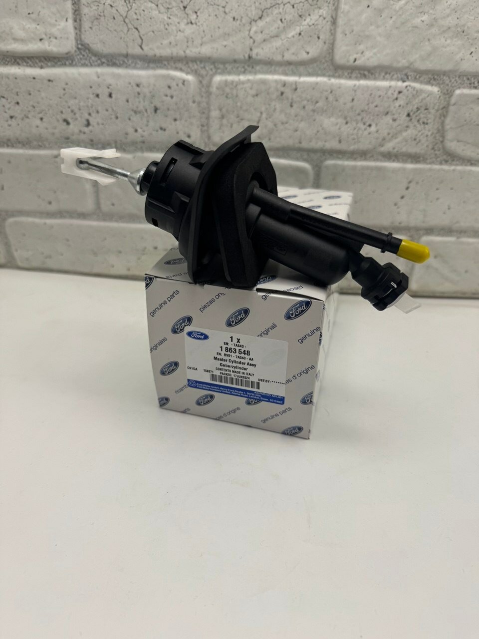 1863548 Оригинальный главный цилиндр сцепления Ford
