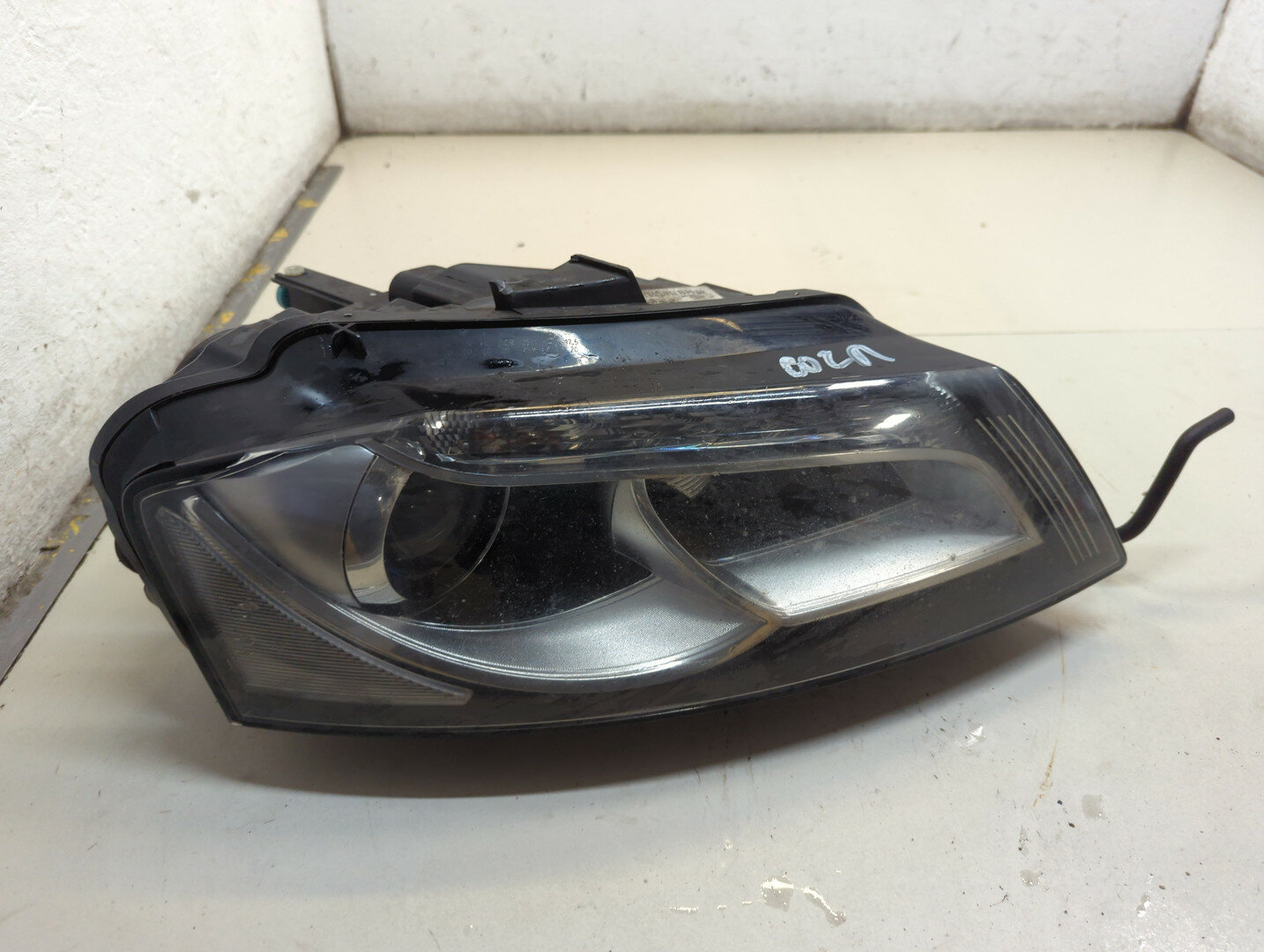 Фара (передняя) правая Audi A3 (8P) Б/У