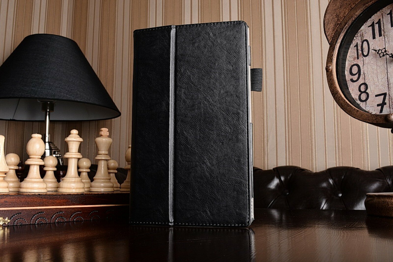 Чехол бизнес класса MyPads для Lenovo Tab 4 8 TB-8504X/N/F из натуральной кожи с визитницей и держателем для руки