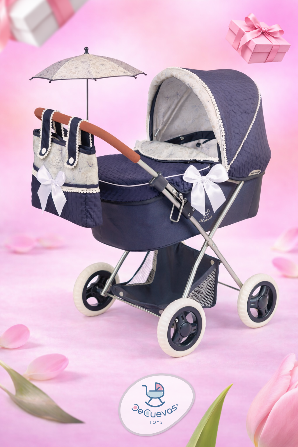 Коляска для кукол люлька с сумкой и зонтом DeCuevas Toys 85044, высота ручки 60 см, серия "Винтаж"