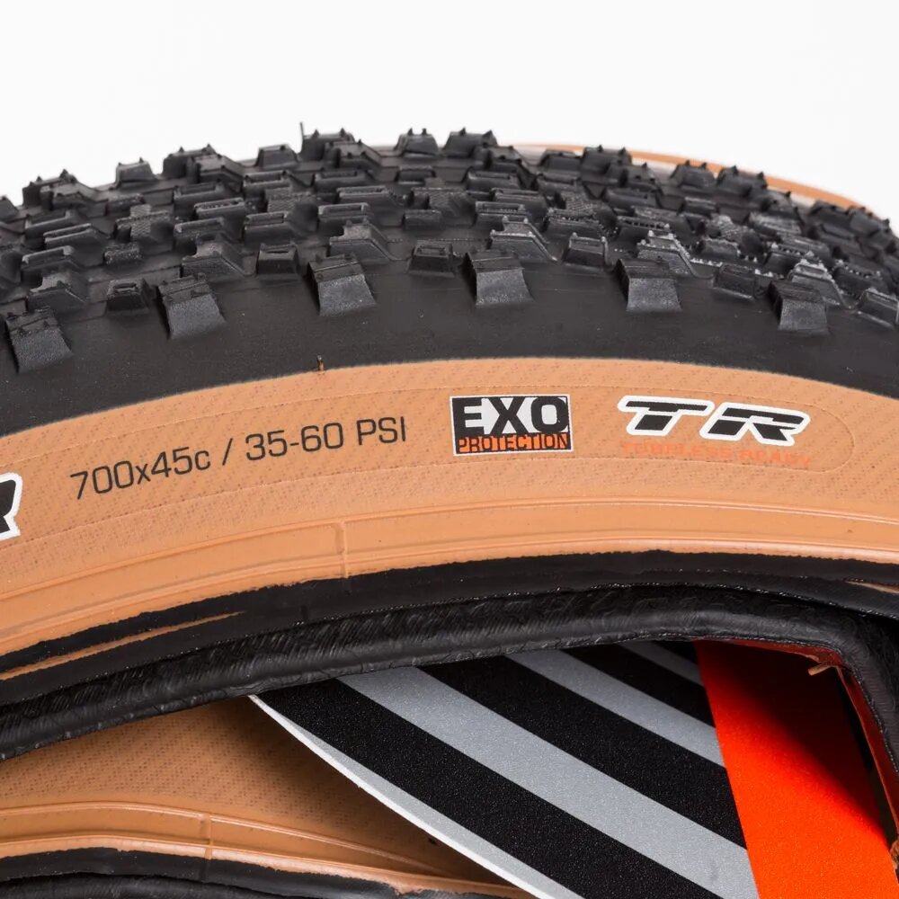 Покрышка Maxxis Rambler 700x45C EXO TR Tubeless Ready коричневая для велосипеда — фото 1