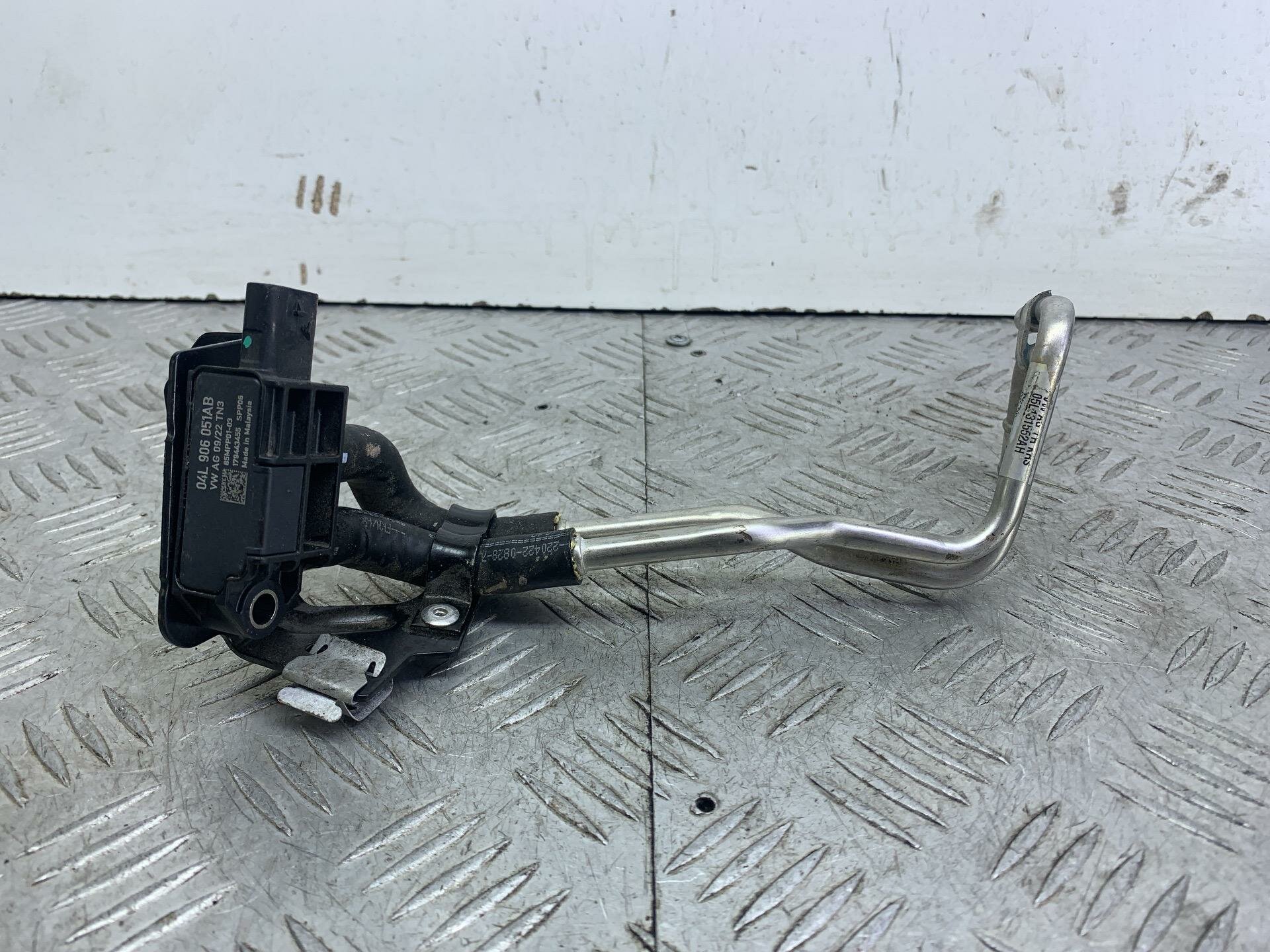 Датчик давления выхлопных газов Volkswagen Caddy 5 2022 04L906051AB