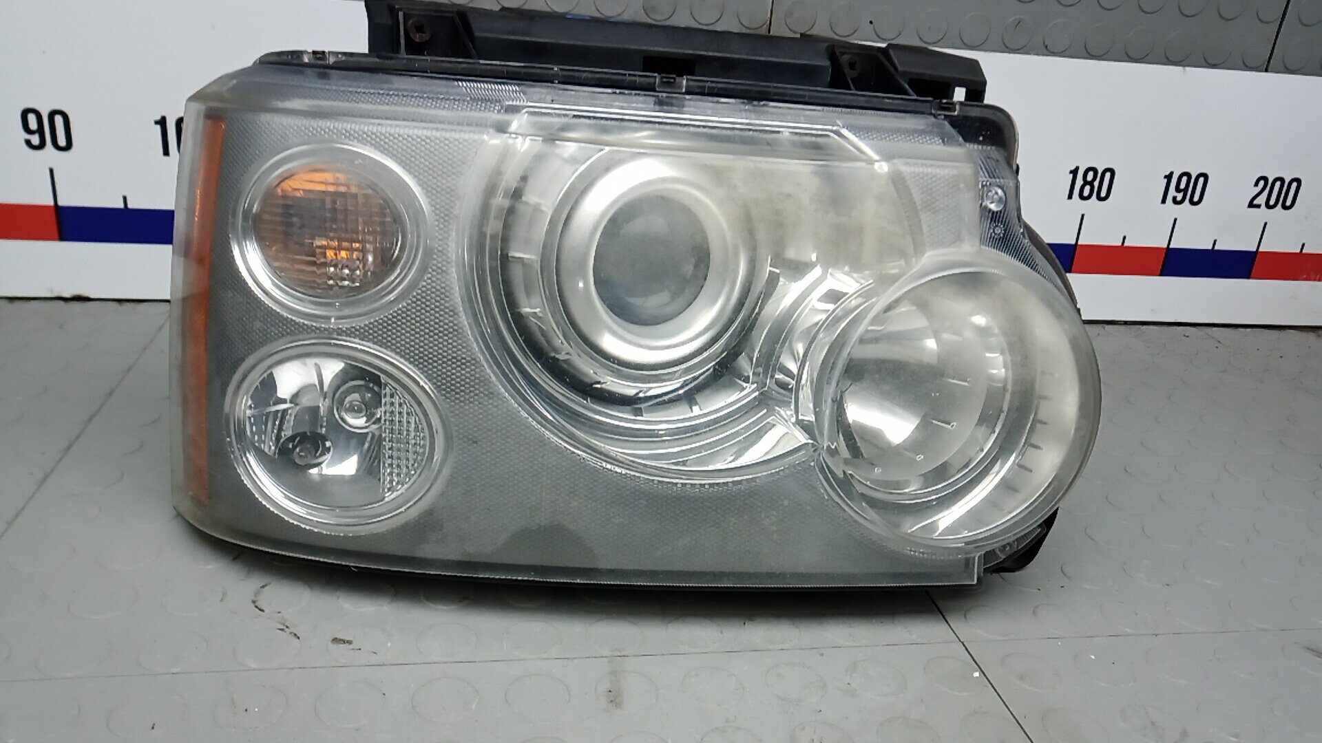 Фара правая LAND ROVER RANGE ROVER 3