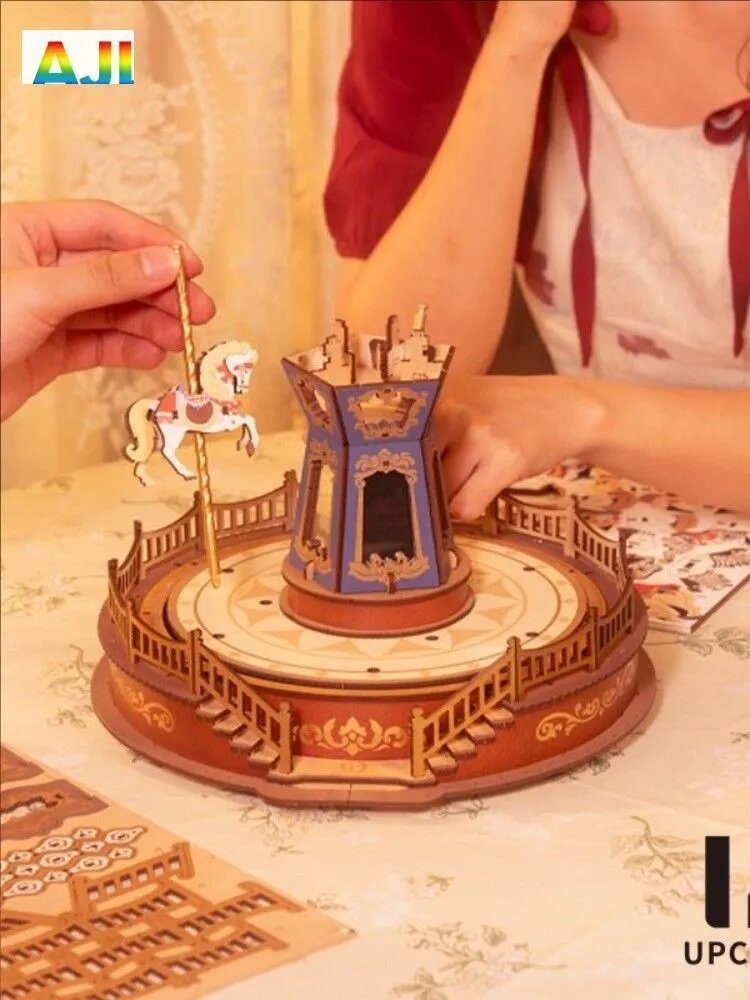 Конструктор музыкальная шкатулка Rolife carousel building blocks деревянный классический карусель для любителей всех возрастов — фото 1