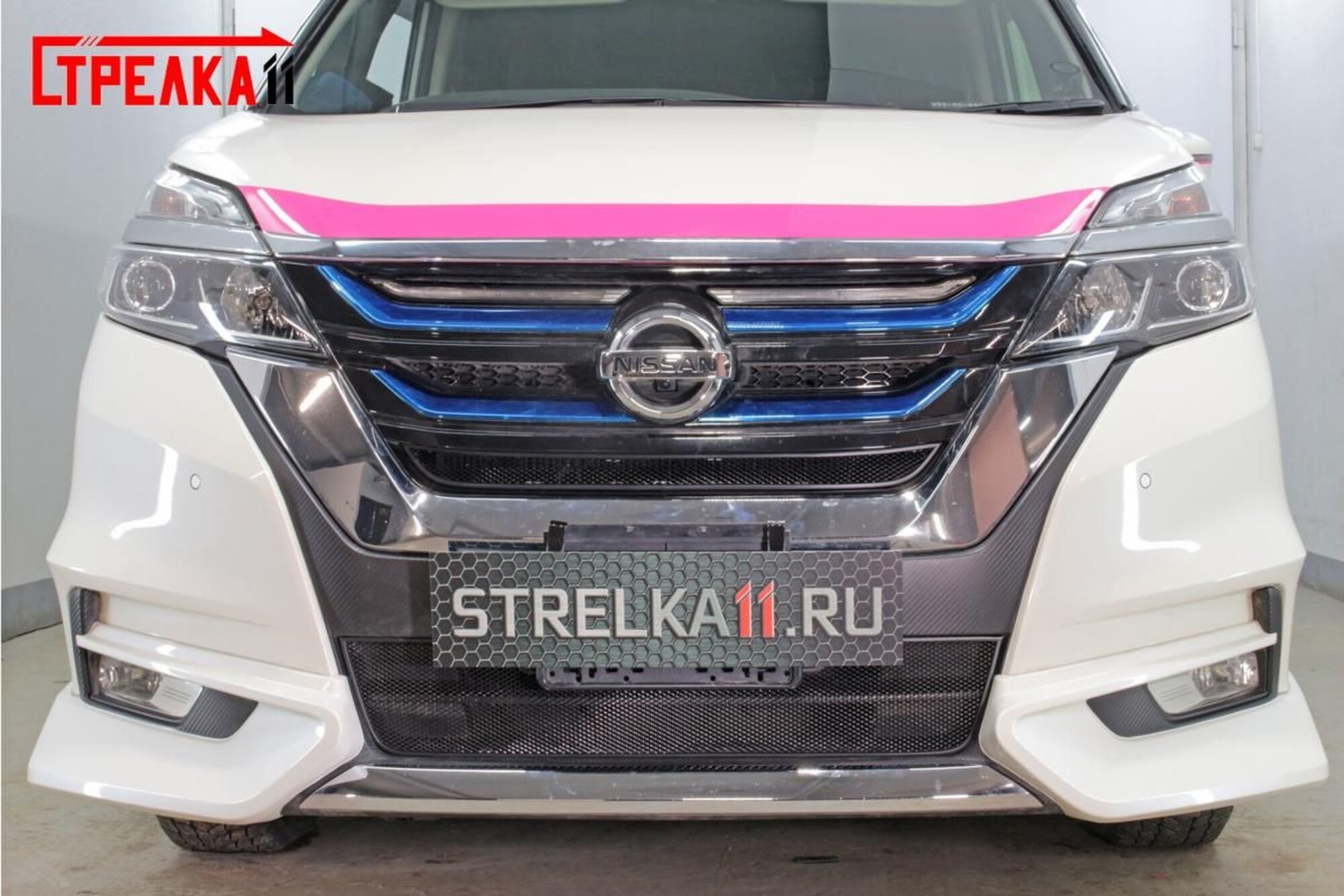 Защитная сетка радиатора с окантовкой и защелками для Nissan SERENA 2016-2019 (V), 2шт