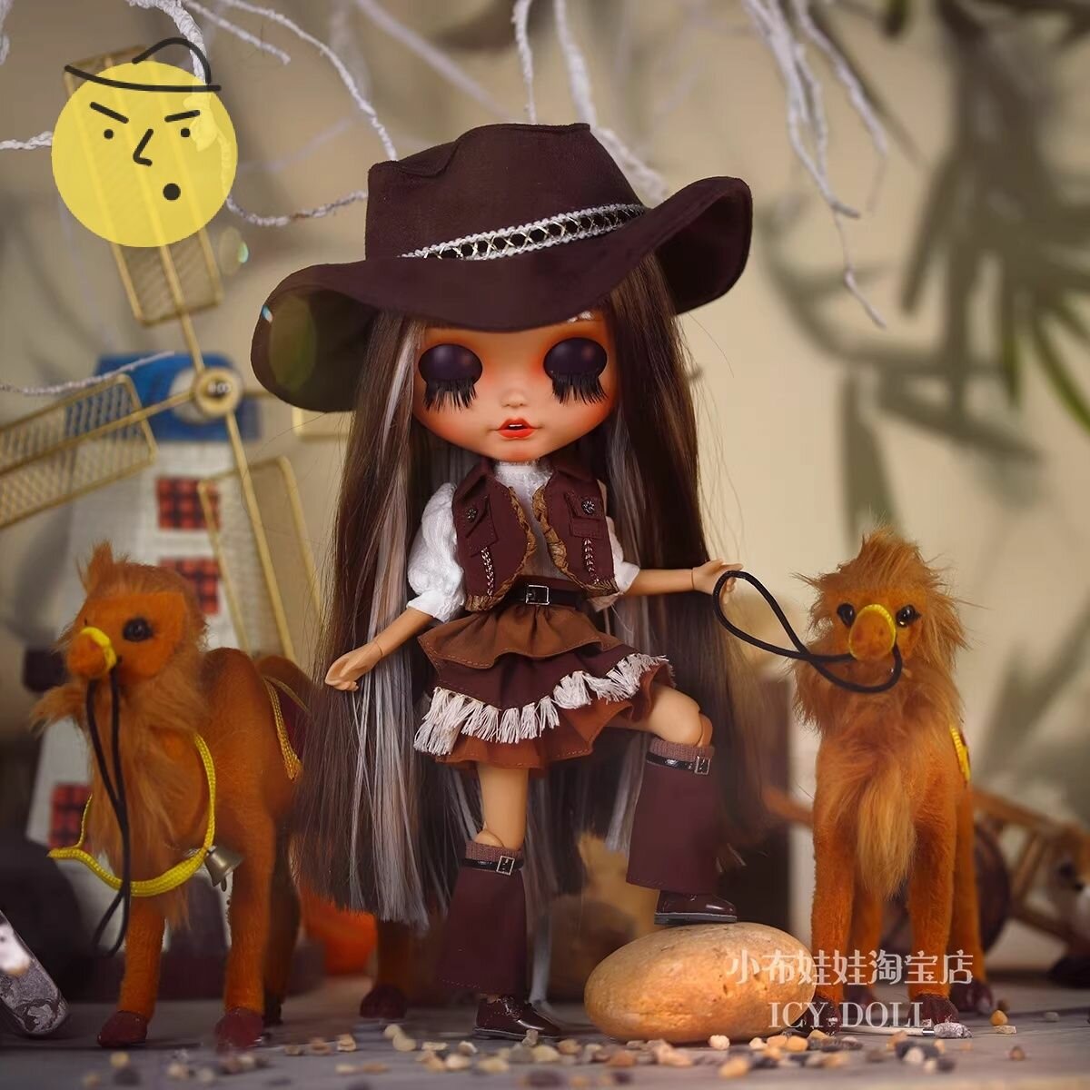 Коллекционная кукла, матовое лицо, сменный макияж, 19 шарниров (включает одежду и обувь).