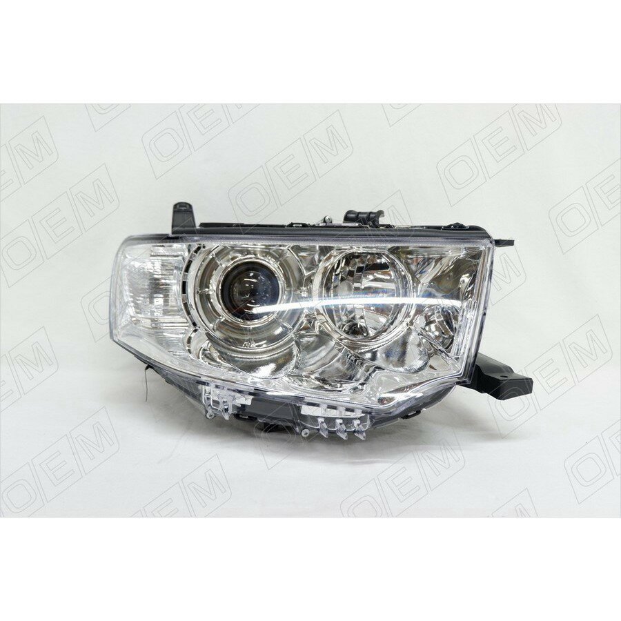 Фара правая Mitsubishi Pajero Sport 2 2008-2015 от официального дистрибьютора, OEM, артикул OEM0033FR