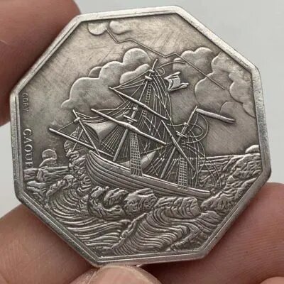 Морская монета 34мм с парусником и русалкой