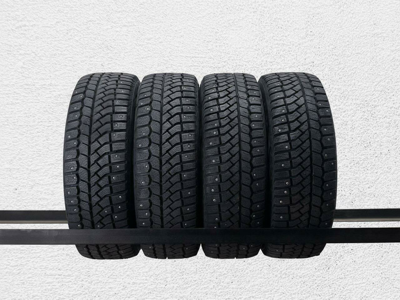 Зимние шины шипованные Viatti Brina Nordico V-522 205/55 R16 10.0% износ PT0009842 TSB050412