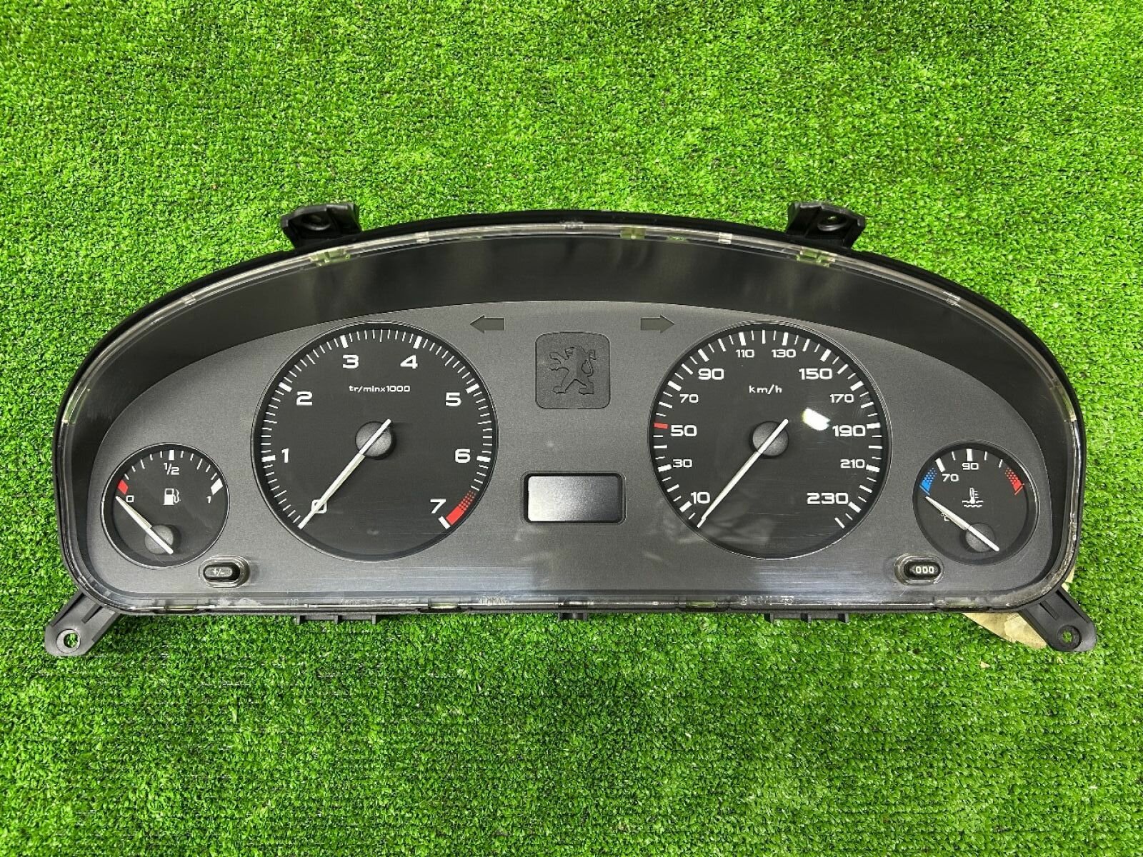 Панель приборов Peugeot 406 1.8 117 Л/С 2001