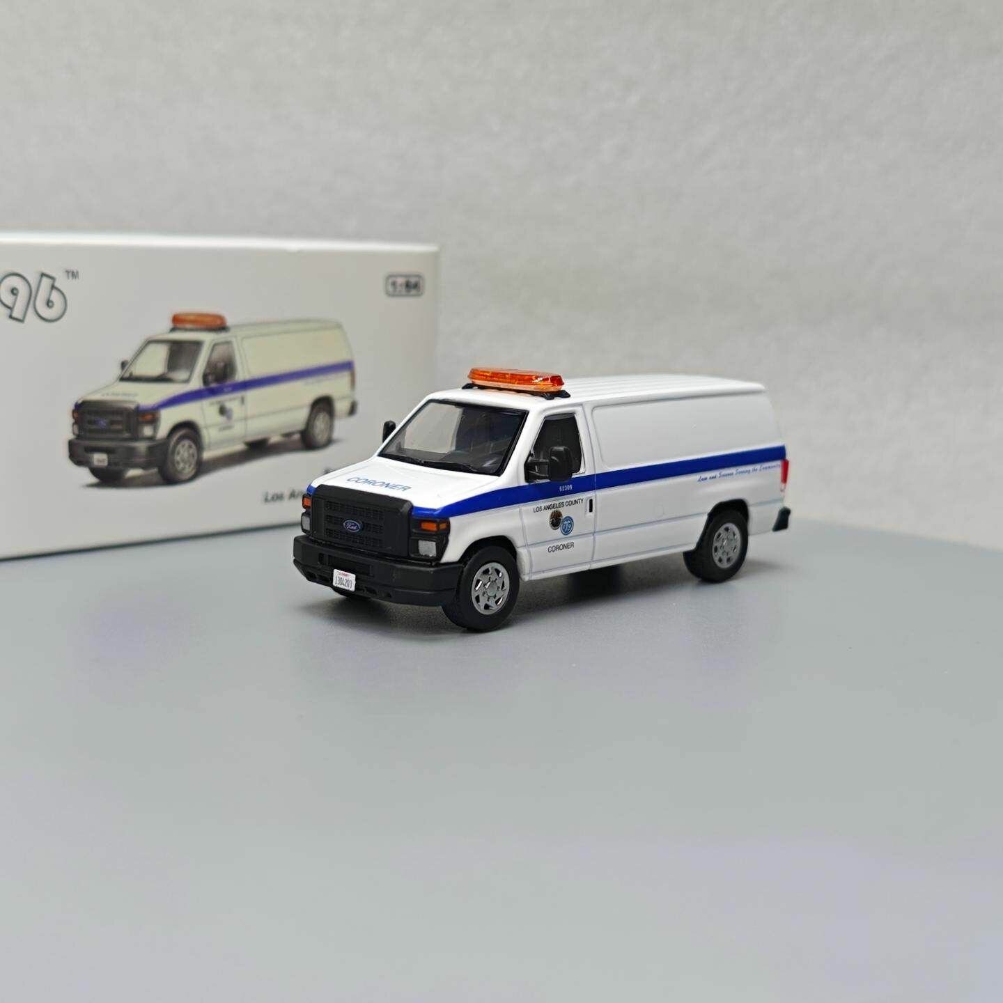 Машинка 596 MODEL 1:64 Ford E-Series Vans - Los Angeles County Coroner's Office Die-cast Alloy Model Collection Toy Children Gifts
