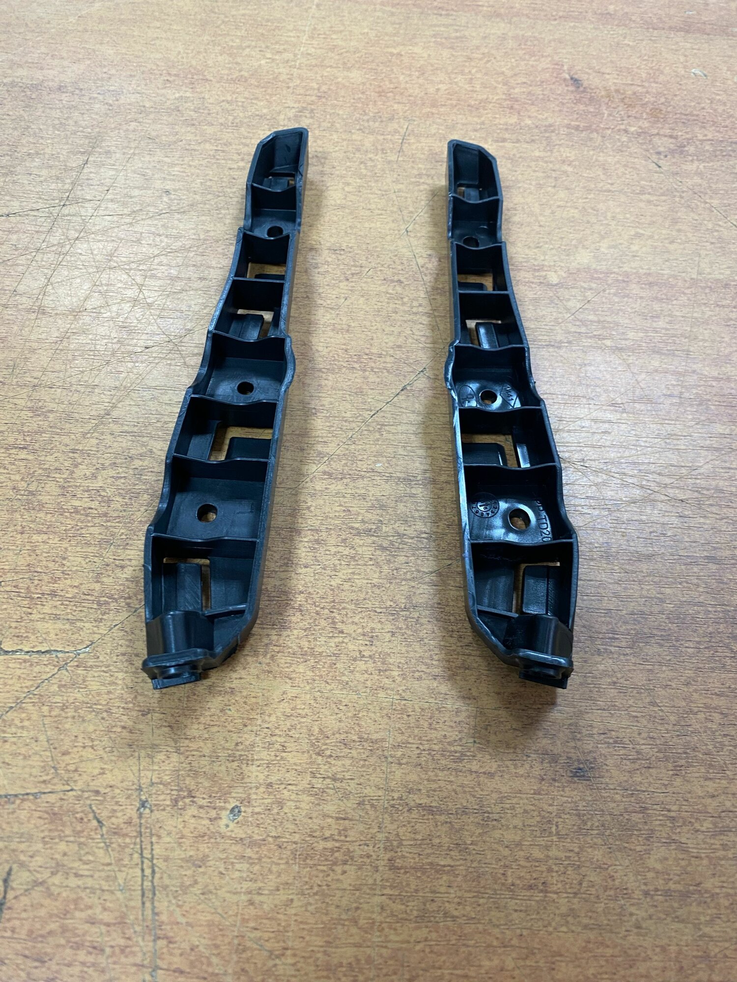 Кронштейн переднего бампера Renault logan sandero 05-14г 2шт