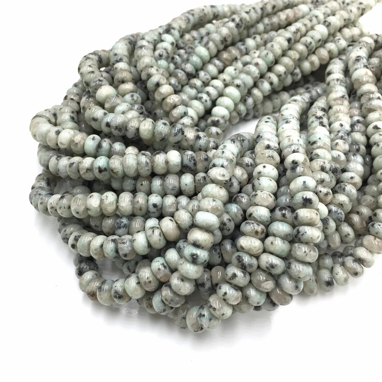 Бусины из камня Tianshan Blue 5-8 мм