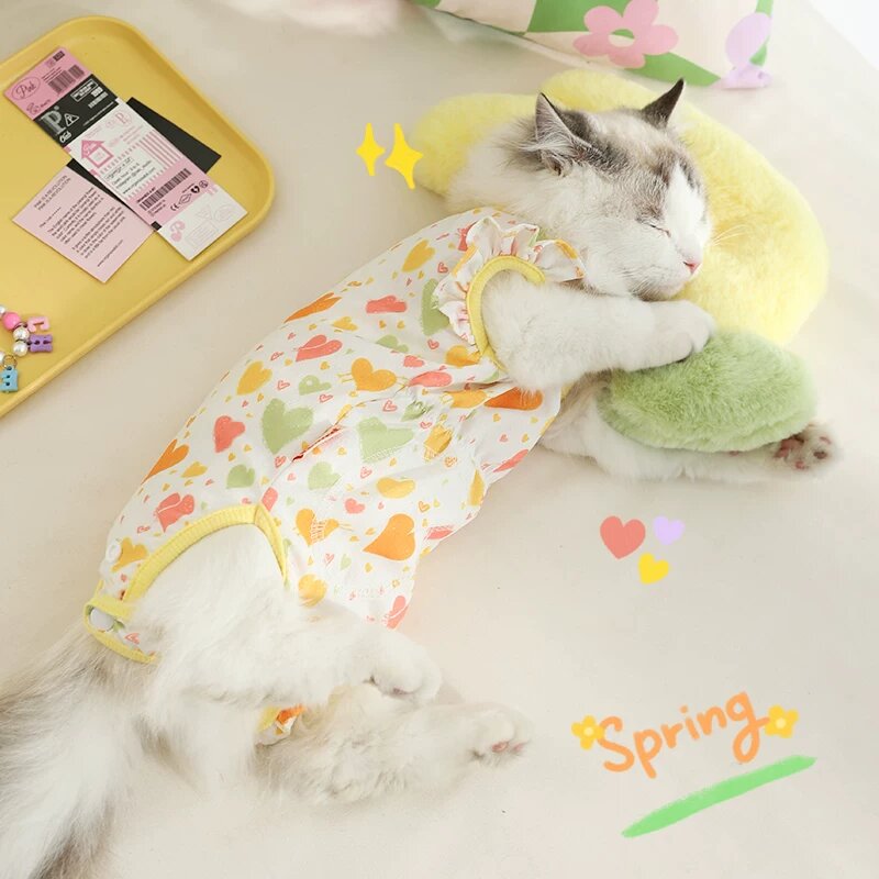 Кошачья одежда для котят с цветным сердцем, размер M, длина спины 32 см, подходит для веса 7-11 фунтов