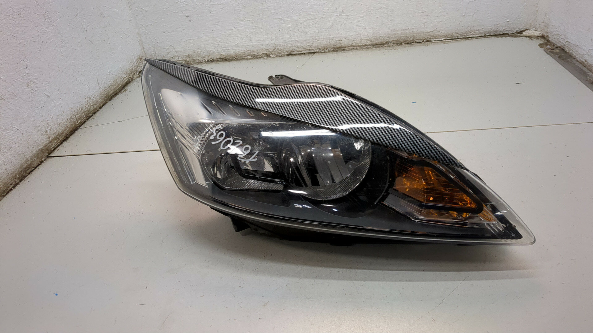 Фара (передняя) правая Ford Focus 2 Б/У