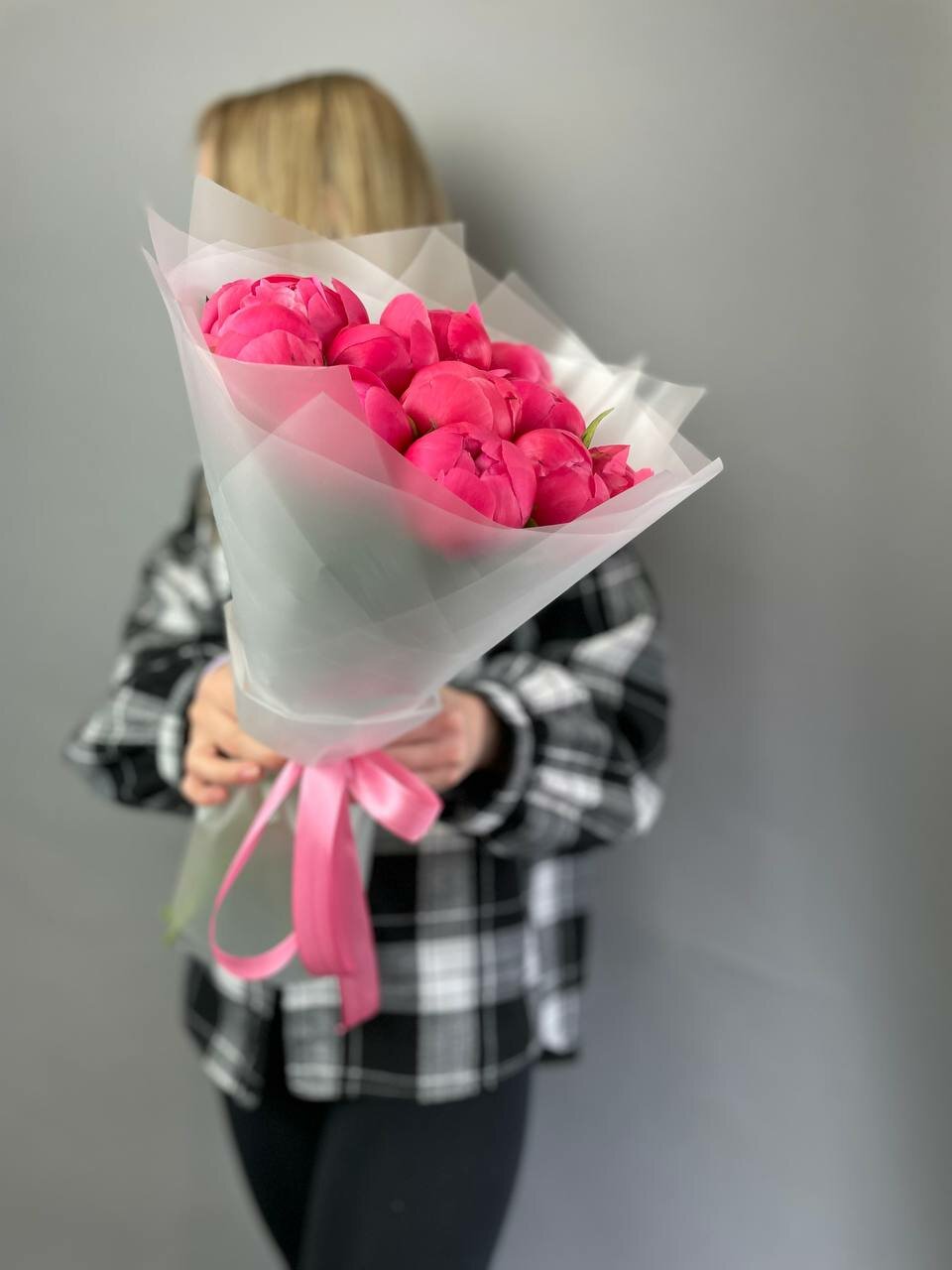 Букет "Коралловые пионы корал шарм" 11 штук, размер M, от "Di_Flowerslab"