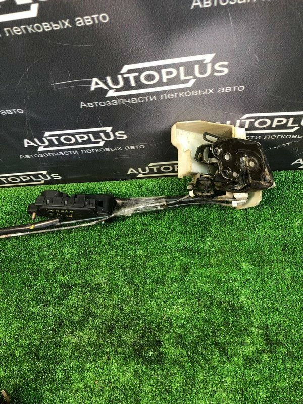 Замок боковой двери Левый Задний Hyundai Sonata 2005 (G4JP 2.0) Б/У с пробегом Арт. 8141038000