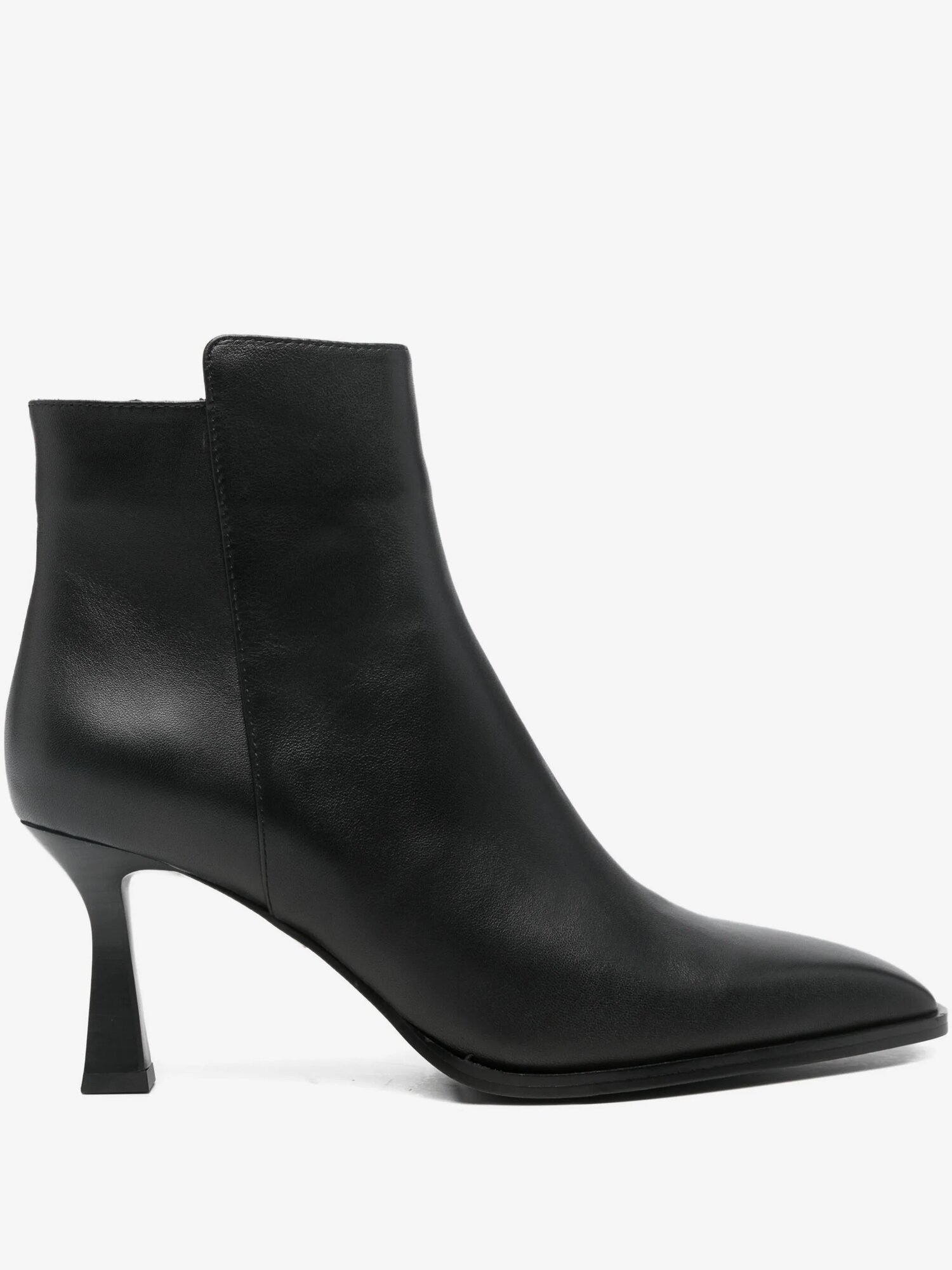 Ботинки Leather ankle boots