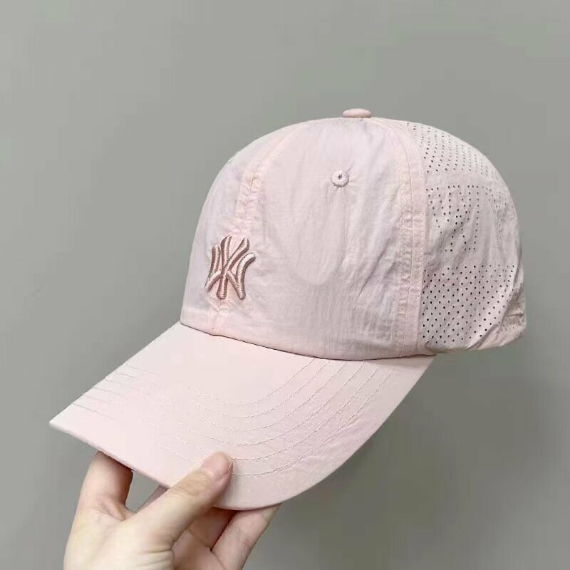 Бейсболка MLB, NEW ERA, унисекс, подходит как для мужчин, так и для женщин.