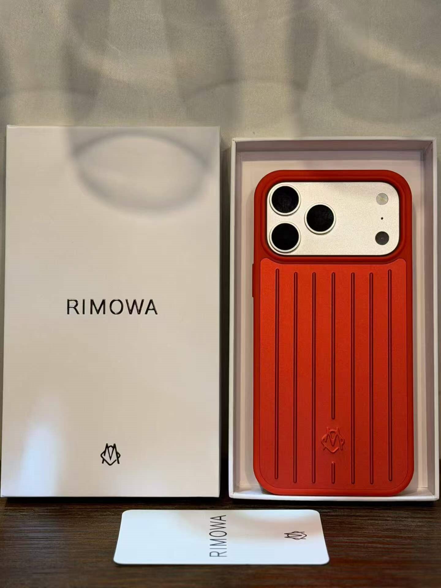 Rimowa Китайский Красный Алюминиево-Магниевый Сплав Защитный Чехол для iPhone 15