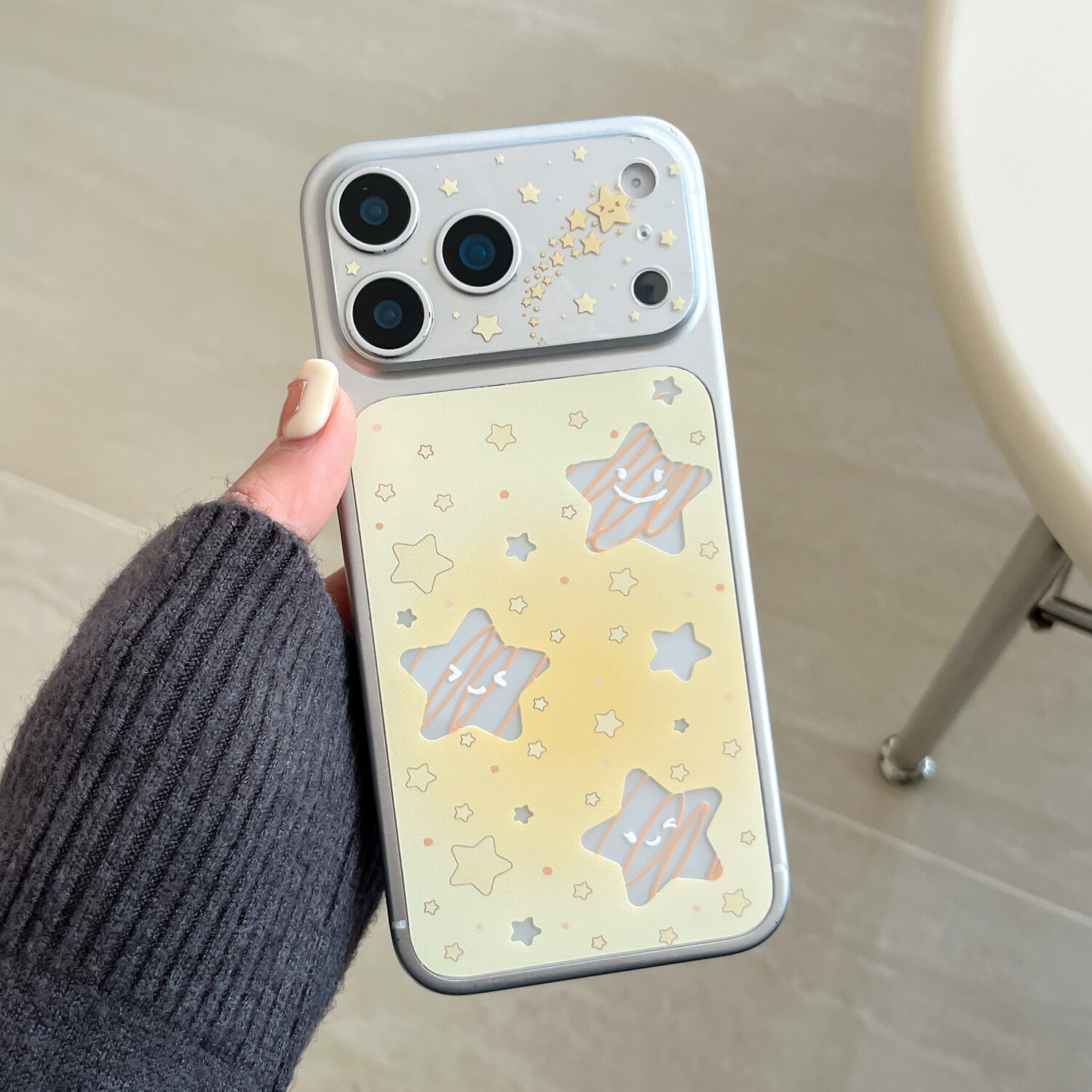 Защитная пленка для iPhone 16 Pro Max с рисунком Вырезного Звездного выражения - ПЭТ пленка