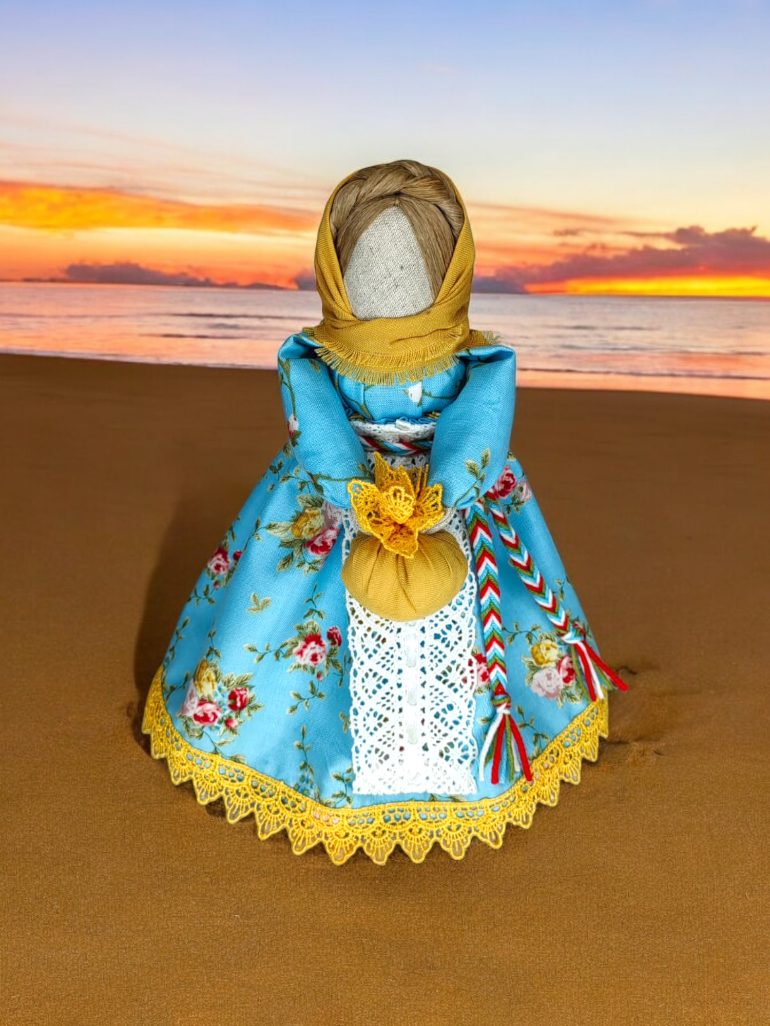 Кукла оберег "Берегиня", текстиль, дерево, подарочная упаковка