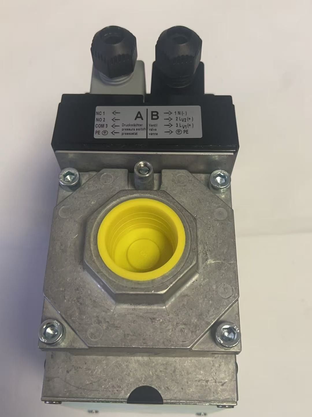 Комбинированный газовый контроль Kromschr der CG220R01-DT2WF1Z для горелок и котлов