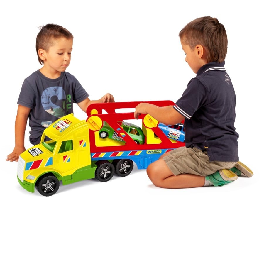 Игрушечная машинка Wader Magic Truck Basic, грузовик-эвакуатор с гоночными машинами, разноцветный, длина 110 см