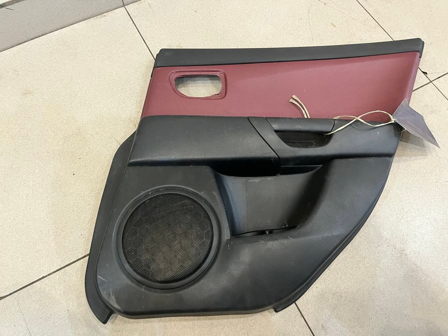 Обшивка двери задней правой от Mazda 3 bk 2003-2009