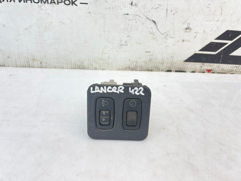 Кнопка регулировки фар Mitsubishi Lancer 2006 MR190954 CS3A 4G18 (с пробегом)