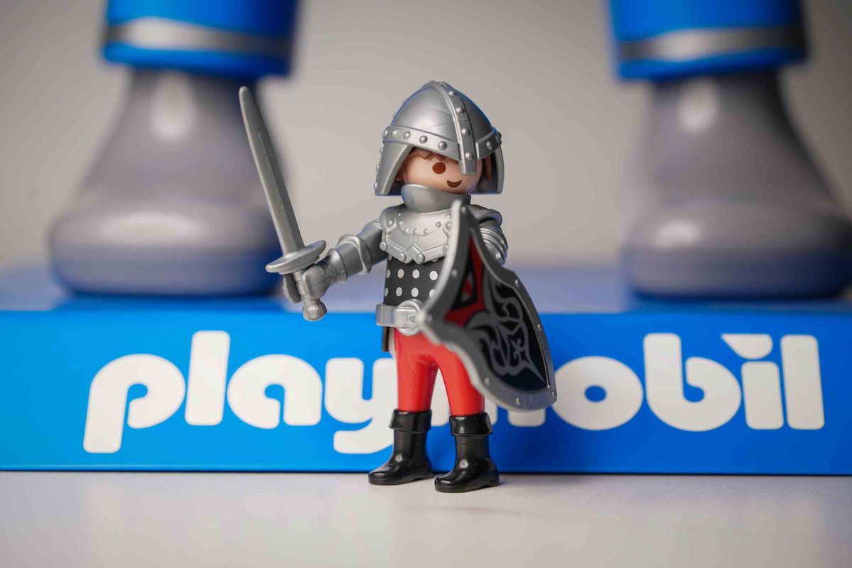 Мир playmobil mobil, фигурки в открытой коробке