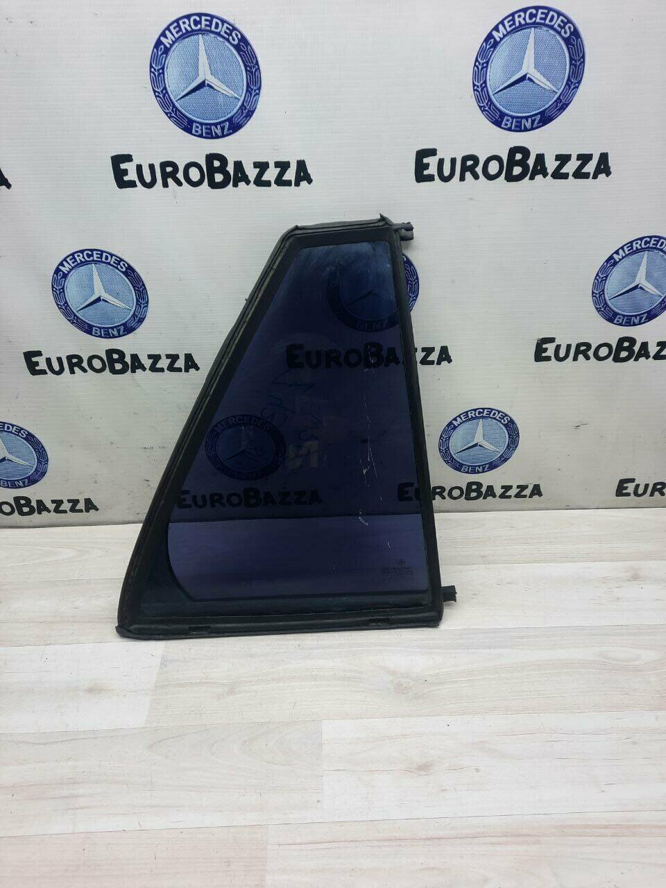 Форточка задней правой двери Mercedes W203 Wagon A2037300455