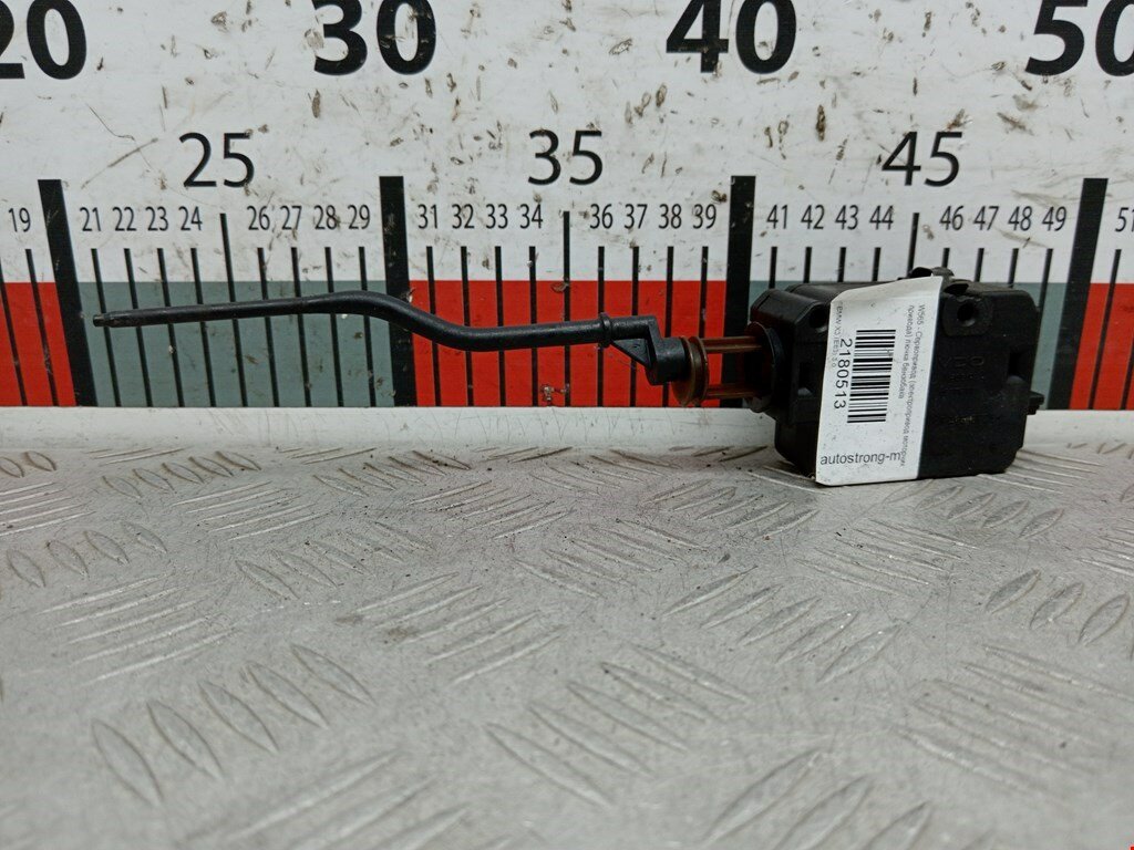 Сервопривод (электропривод моторчик привода) лючка бензобака BMW X3 (E83) 67116987634 арт. 2180513