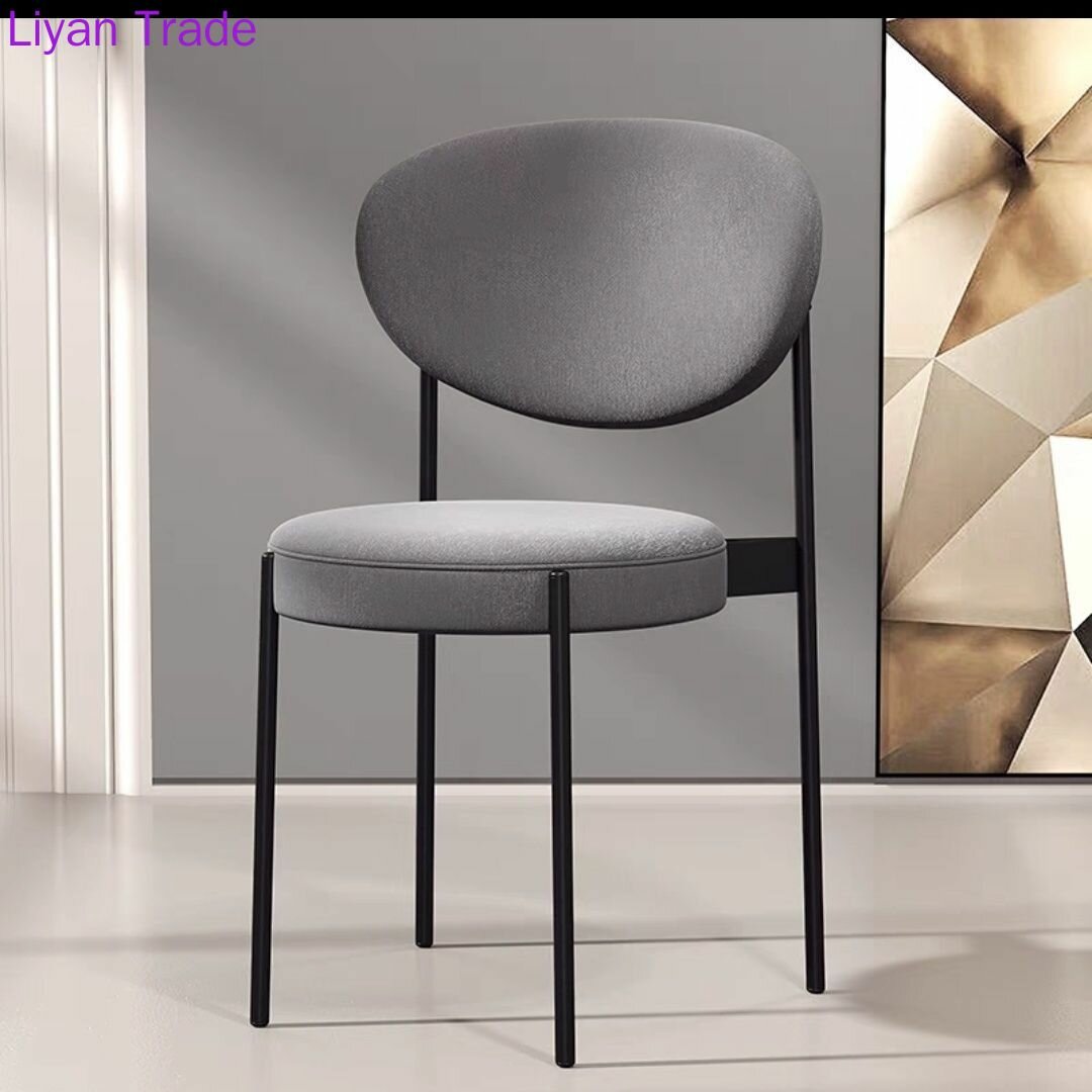 Маникюрный стол