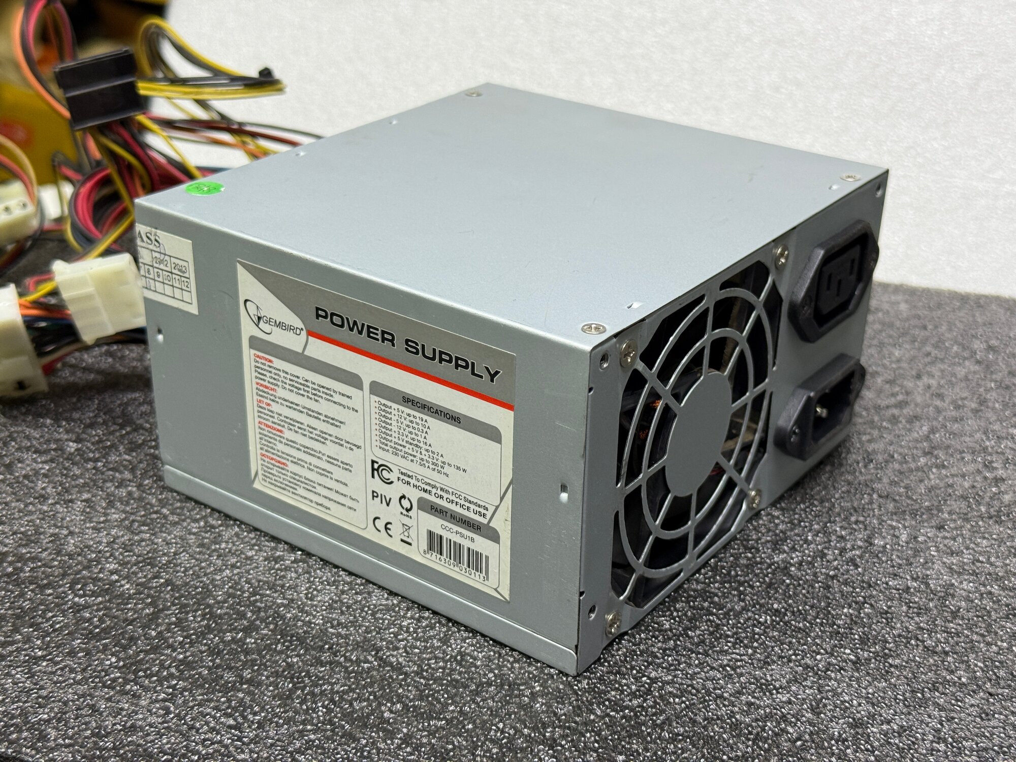 Блок питания Gembird CCC-PSU1b 300 Вт