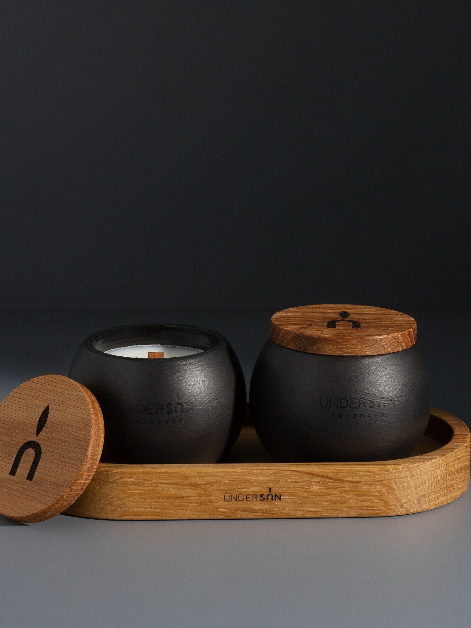 Набор из двух ароматических свечей с подставкой из дуба - FK Баккара 540 и Манго и кокосовое молоко / свечи для дома / ароматерапия