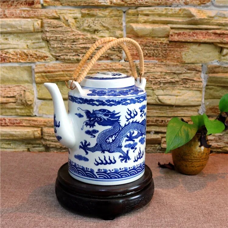 Керамический чайник Цзиндэчжэнь с узором дракона 1600ML