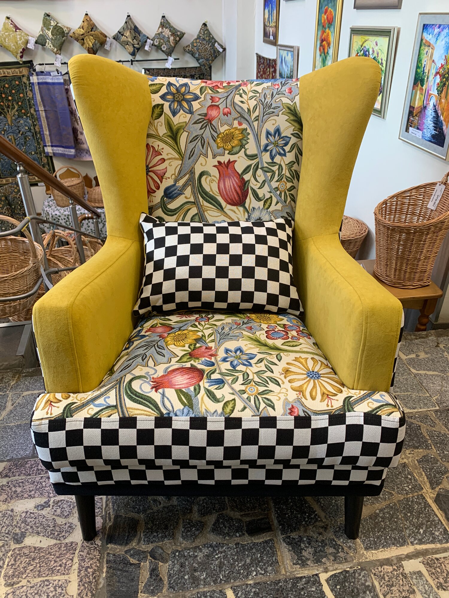 Кресло с подушкой классическое гобеленовое, с ушами "Вильгельмина"