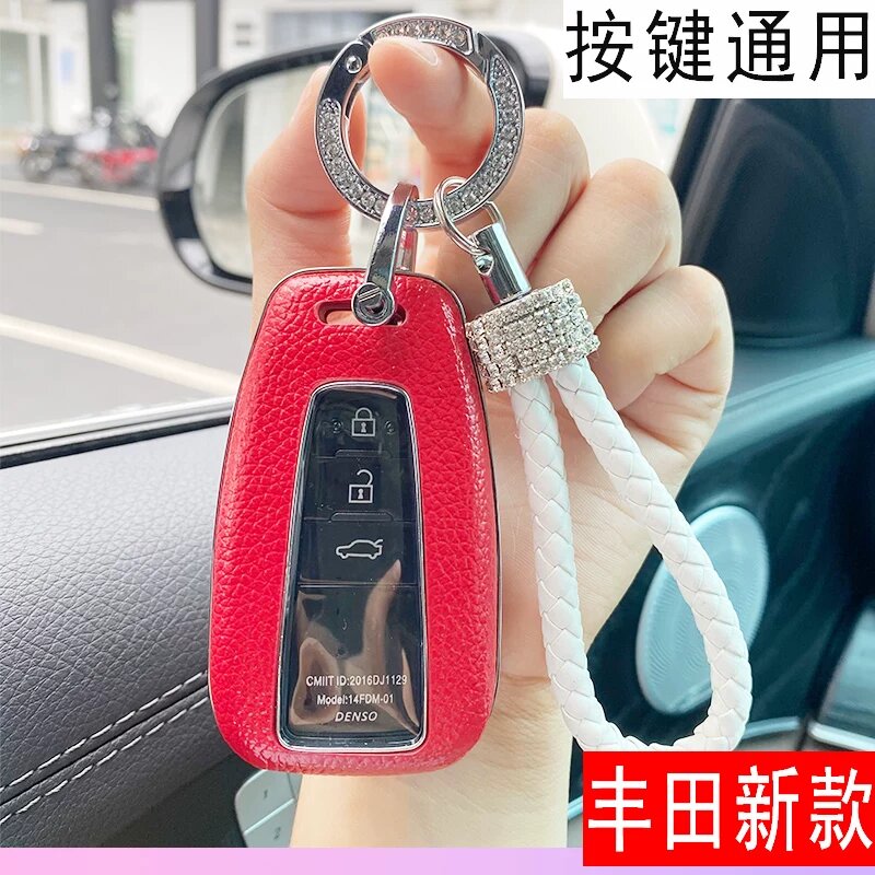 Накладка на руль Toyota C Series из натуральной кожи красного цвета с брёвом круглых бриллиантов белого цвета