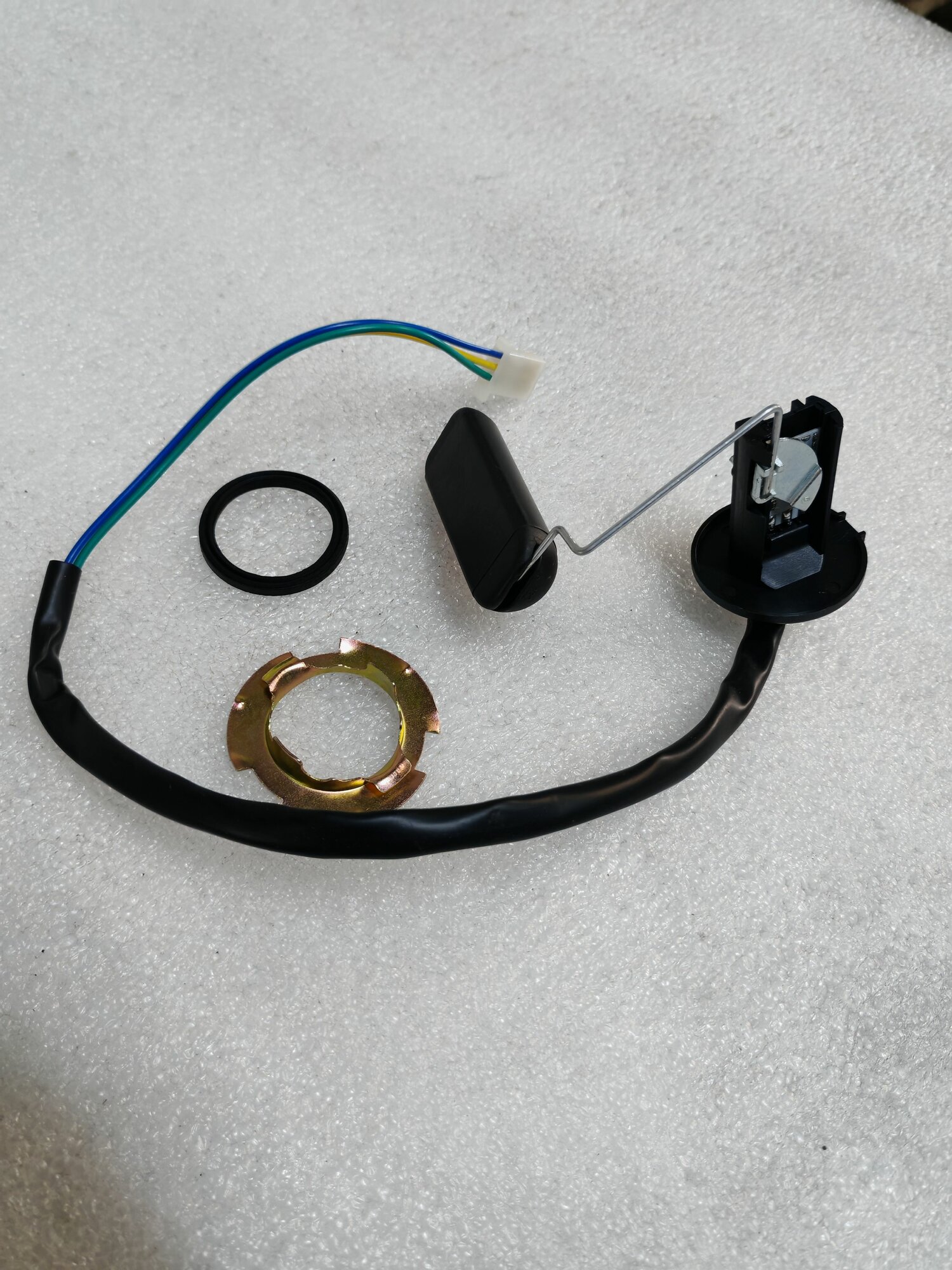 Датчик уровня топлива Honda Dio AF-27/28