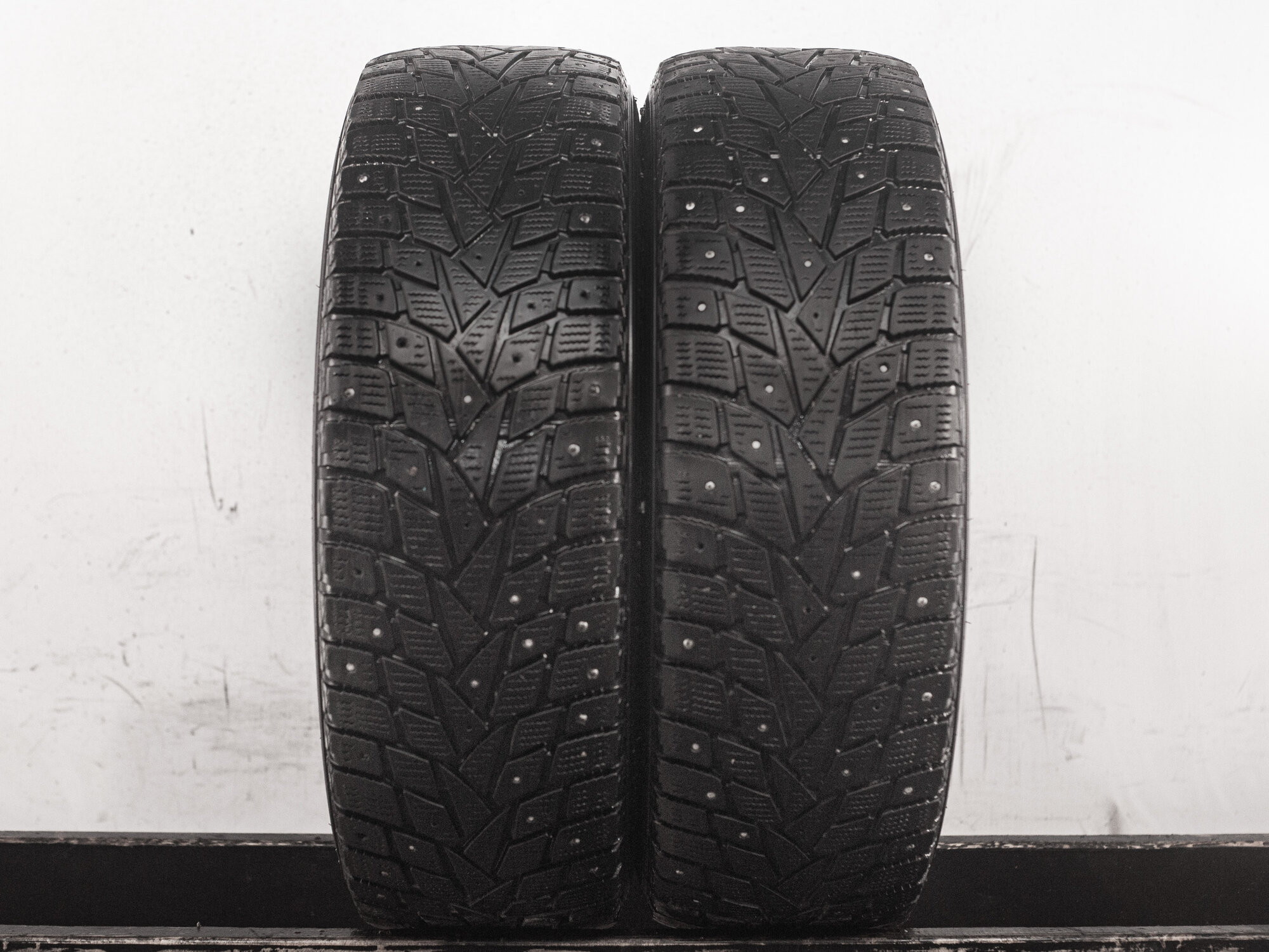 [2] Dunlop GrandTrek Ice 02 225/65 R17 106T