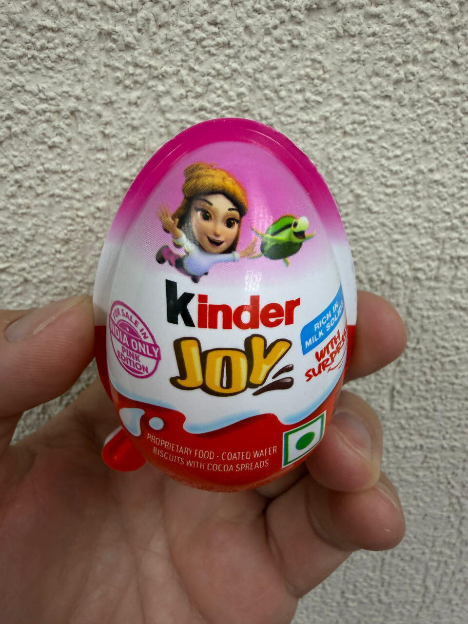 Kinder Joy Pink Edition яйцо с игрушкой